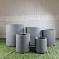 China Quangui Fiber Clay Planter Round Powder Coated D440x390mm Modern Style for sale