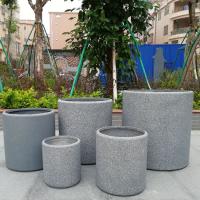 China Quangui Fiber Clay Planter Round Powder Coated D440x390mm Modern Style for sale