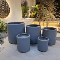 China Quangui Fiber Clay Planter Round Powder Coated D440x390mm Modern Style for sale