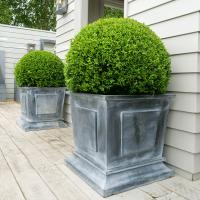 China Quangui Fiber Clay Planter Round D440x390mm Powder Coated Modern Plant Pot for sale