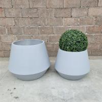 China Quangui Fiber Clay Planter Round Powder Coated D440x390mm Modern Style for Patio Garden for sale