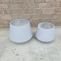 China Quangui Fiber Clay Planter Round Powder Coated D440x390mm Modern Style for Patio Garden for sale