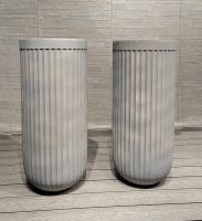 China Custom Fiber Clay Planter Round Durable Outdoor 5-6 Years Lifespan D400 H900 for sale