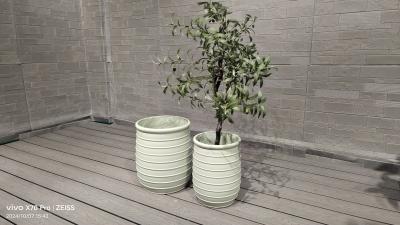 China Custom Fiber Clay Planter with Drainage Holes for Indoor Hotel Garden Home 2 Sizes for sale