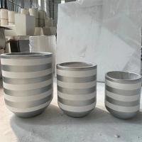 China Quangui Fiber Clay Planter Round D440x390mm Powder Coated Fading Resistant for Patio Garden for sale