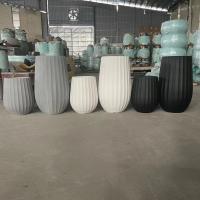 China Quangui Fiber Clay Planter Round D440x390mm Powder Coated Fading Resistant for Patio Garden for sale