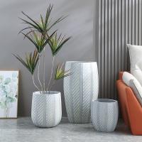 China Quangui Powder Coated Fiber Clay Planter Round D440x390mm for Patio Garden for sale