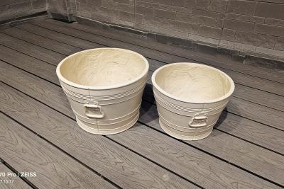China Frost Resistant Fiber Clay Planter Round Hand Carved Durable 350x240mm for Outdoor Garden for sale