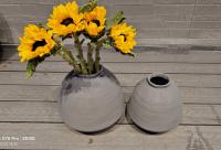 China Hand Carved Round Fiber Clay Planter 5-6 Years Outdoor Vintage Finish for sale