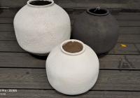China Fiber Clay Planter Round Vintage Terracotta Pot with Drainage Holes 35x35x35cm for sale