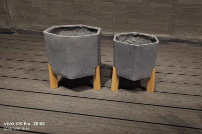 China Custom Fiber Clay Planter Rhombus Design 7-8 Years Indoor Life Hand Carved for sale