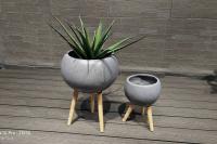 China Quangui Fiber Clay Planter Round Hand Carved Indoor Decoration 390x270mm for sale