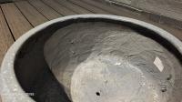 China Hand Carved Fiber Clay Planter Round Modern Frost Resistant 410x200mm for Indoor Outdoor for sale