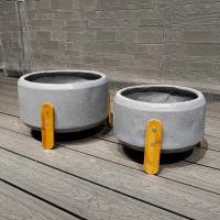 China Hand Carved Fiber Clay Planter Round Modern Frost Resistant 410x200mm for Indoor Outdoor for sale