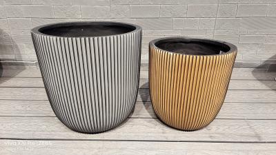 China Fiber Clay Planter 5-6 Years Outdoor Frost Resistant Hand Carve Texture Pot for sale