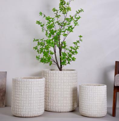 China Quangui Fiber Clay Planter Round Custom Color 430mm Height for Indoor Outdoor for sale