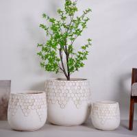China Quangui Fiber Clay Planter Round 480mm Durable Indoor Outdoor with Drainage Holes Custom Color for sale