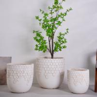 China Quangui Fiber Clay Planter Round 480mm Durable Indoor Outdoor with Drainage Holes Custom Color for sale