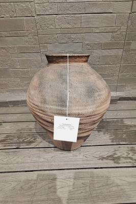 China Fiber Clay Planter Frost Resistant Textured Surface Modern Round Planter 5-6 Years Outdoor for sale