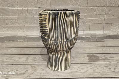 China Frost Resistant Fiber Cement Planter Round Shape with Drainage Holes 5-6 Years Outdoor Life for sale