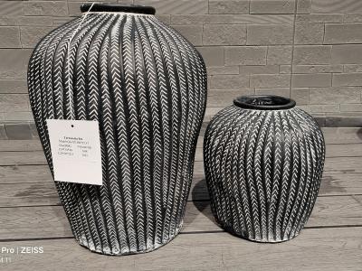 China Fiber Clay Planter Round 34x34x46 cm Hand Carved Modern Custom Color for Indoor Decoration for sale