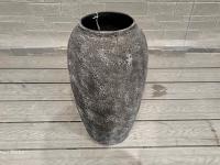 China Quangui Frost Resistant Fiber Clay Planter Round Shape Custom Color 28x28x53 cm for sale