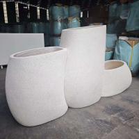 China Quangui QG-307 White Irregular Curved Round Fiber Clay Planter 5-6 Years Outdoor for sale