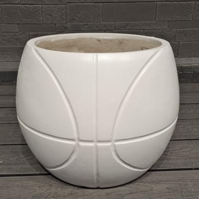 China Fiber Clay Planter 5-6 Years Outdoor Durable Lightweight Hand Carved Modern Decorative Pot for sale