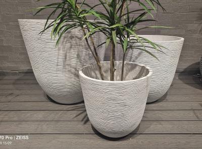 China Fiber Clay Planter Round Wavy Lines 4 Sizes Lightweight Durable Indoor Outdoor for sale