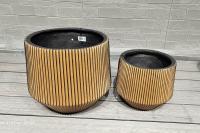 China Fiber Clay Planter Round Stripe Pattern Durable 5-6 Years Outdoor Decoration for sale