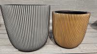 China Fiber Clay Planter Lightweight Durable 5-6 Years Outdoor Hand Carved Custom Color for sale