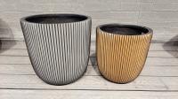 China Fiber Clay Planter Lightweight Durable 5-6 Years Outdoor Hand Carved Custom Color for sale