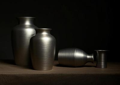 China Aluminum Cremation Urn 158mm x 200mm with Zinc Alloy Decoration for Funeral Services for sale