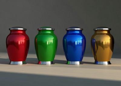 China Customized Aluminium Funeral Urns - 158mm x 200mm Dimensions with Personal Engraving Options for sale