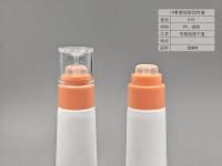 China 19mm Diameter Silicone Head Lipstick Tubes - Custom Round Packaging for 10-25ml Creams & Serums for sale