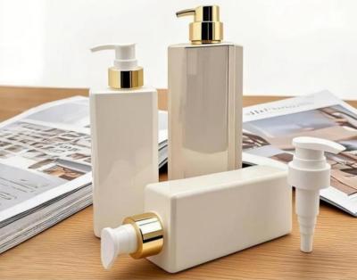 China Customized Plastic Bottles 300-800ml PET Square Bottle With Pump for sale