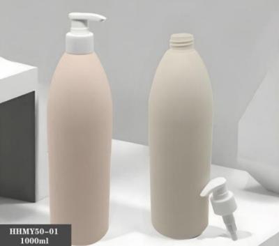 China Customized Plastic Luxury Shampoo Bottles 1000ml PE Bottle for sale