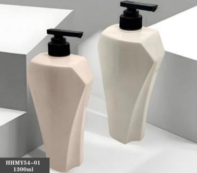 China Customized Plastic Luxury Shampoo Bottles 1300ml PET Bottle for sale