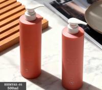 China Customized Plastic Luxury Shampoo Bottles 500ml PE Bottle for sale