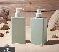 China Customized Plastic Luxury Shampoo Bottles 500ml PE Bottle for sale