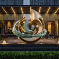 China Large Abstract Garden Sculptures Stainless Steel 304 316  Mirror Polished Outdoor Art for sale