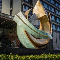 China Large Abstract Garden Sculptures Stainless Steel 304 316  Mirror Polished Outdoor Art for sale
