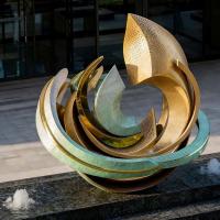 China Large Abstract Garden Sculptures Stainless Steel 304 316  Mirror Polished Outdoor Art for sale