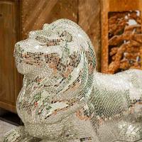 China Resin  Lion Sculpture Handcrafted Gold Silver Lion Statue For Luxury Interiors for sale