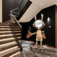 China Luxury LED Floor Standing Sculptures Bluetooth Hotels Outdoor Rabbit Statues for sale