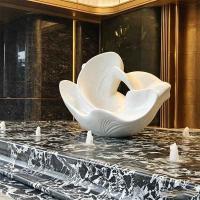 China Abstract Flower Water Feature Sculptures Fiberglass Stainless Steel Garden Sculptures for sale