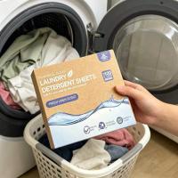 China Plant Based Surfactant Laundry Detergent Sheets with No Artificial Colorants for Deep Clean Washing for sale