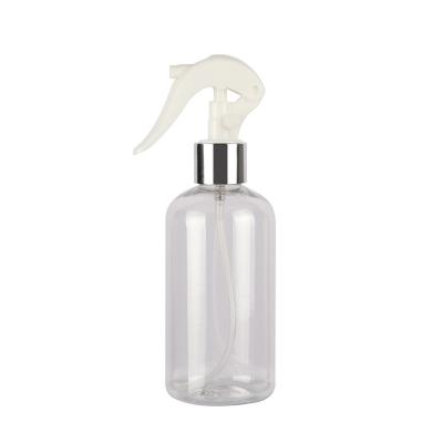 China Luxury Transparent Spray Bottle Round Shoulder PET Anodized Aluminum Trigger Spray Bottle for sale