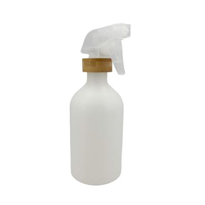 China 500ml 16 Ounce Matte White Luxury Spray Bottle Square Gun Sprayer With Bamboo Cap for sale
