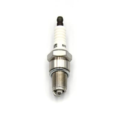 China High Quality Spark Plug B7ETC Denso W22ESR-U 3098  Standard Replaces 067700-2351 for sale